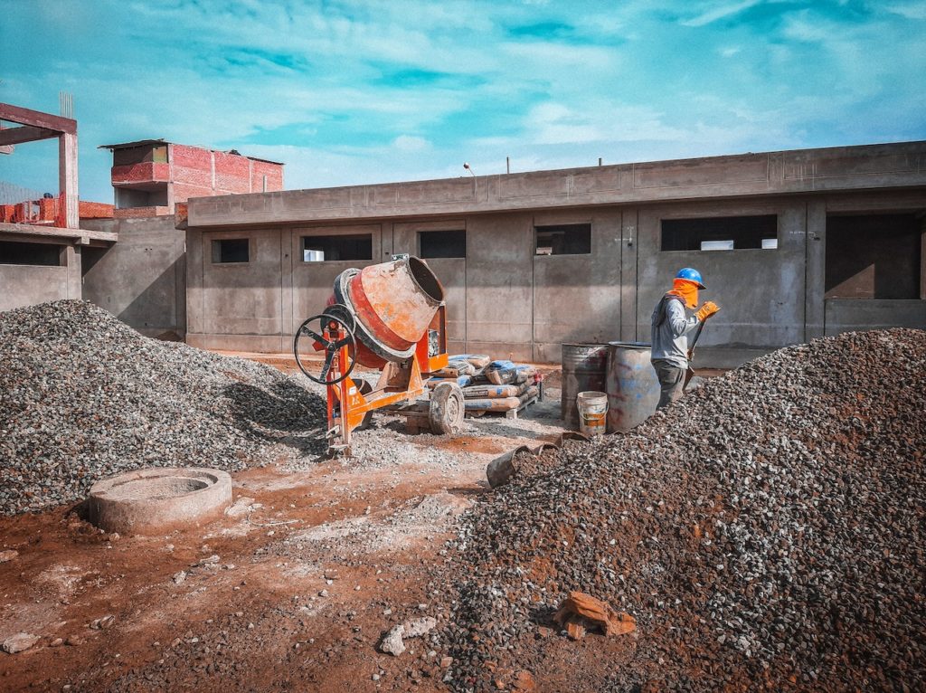 Understanding the Differences between Blinding, Screed, and Plain Concrete